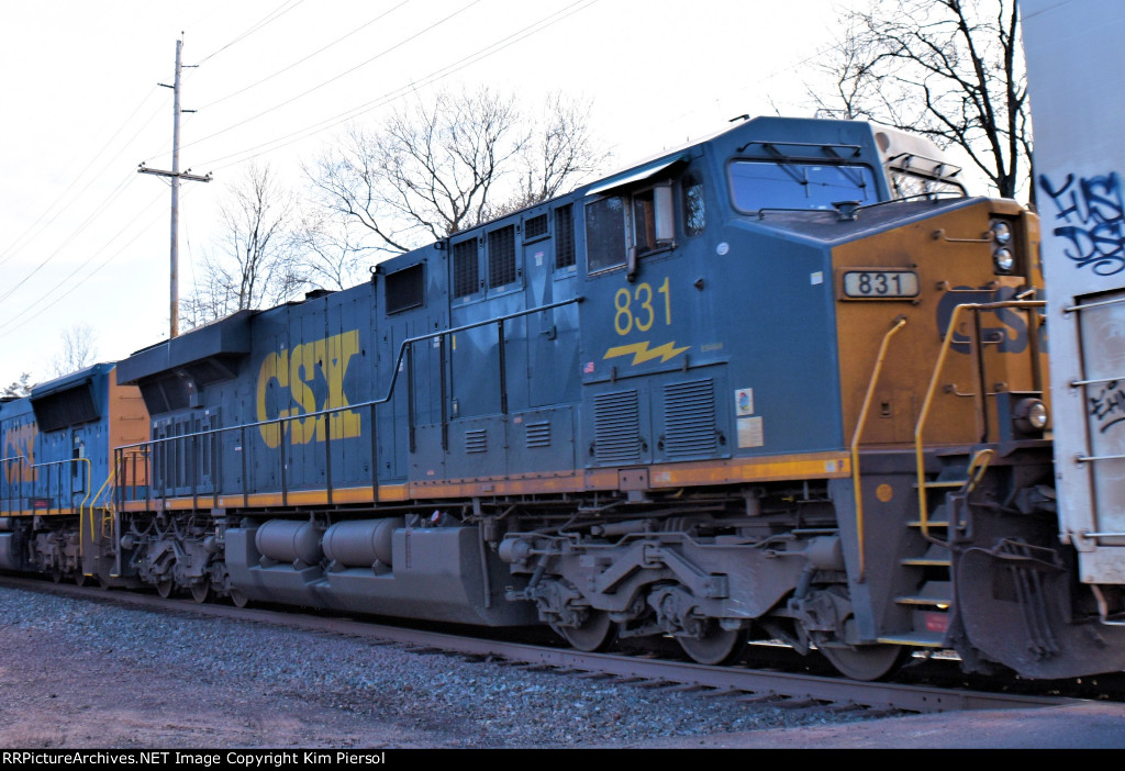 CSX 831